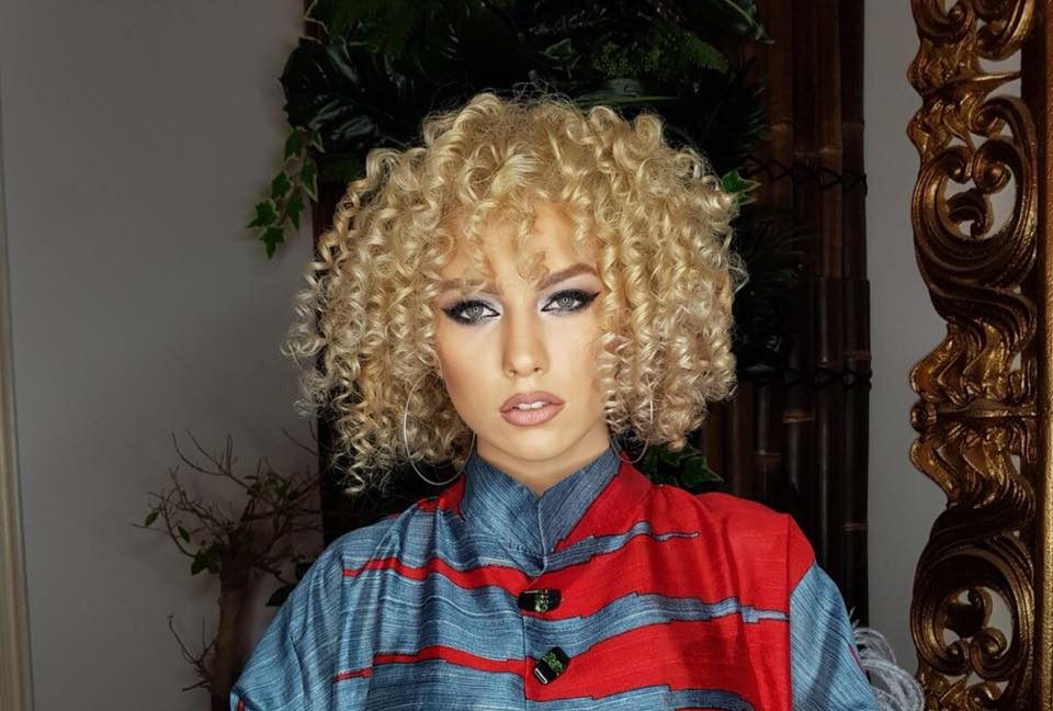 Stiri Directe - Jo: Vârstă, biografie înălțime, afaceri, avere, familie ...