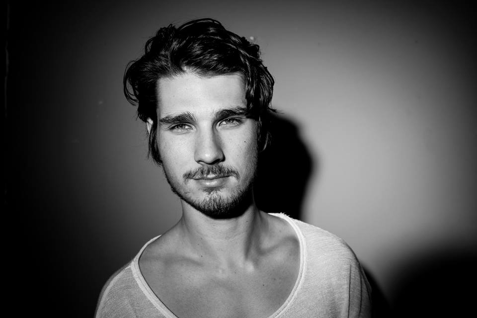 Stiri Directe - Anghel Damian: CV, Biografie, Varsta, inaltime, surse ...