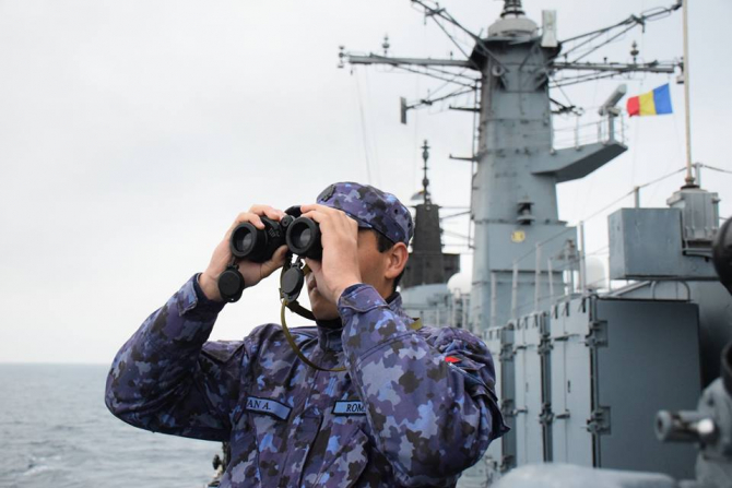 Stiri Directe - Ce salarii au militarii din Fortele Navale Romane ...