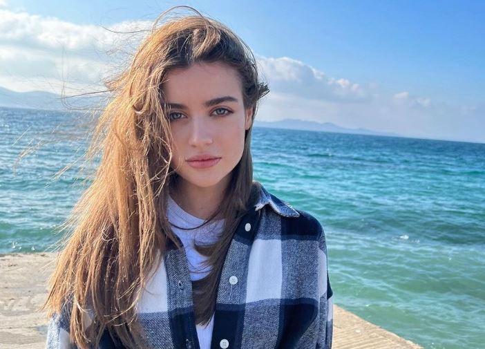 Stiri Directe - Ana Beatrice Bodea: CV, vârstă, biografie, avere, surse ...