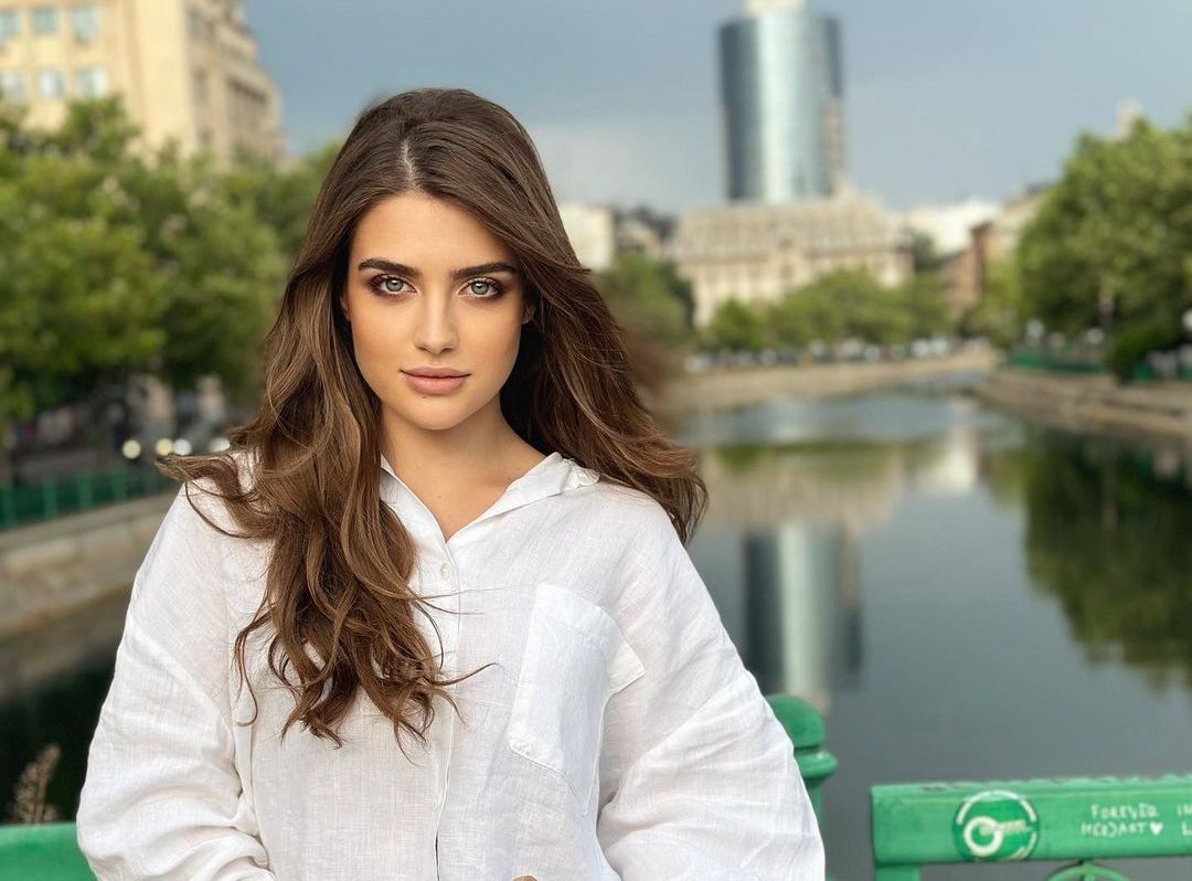 Stiri Directe - Ana Bodea CV, Vârsta, Biografie, Surse de Venit ...