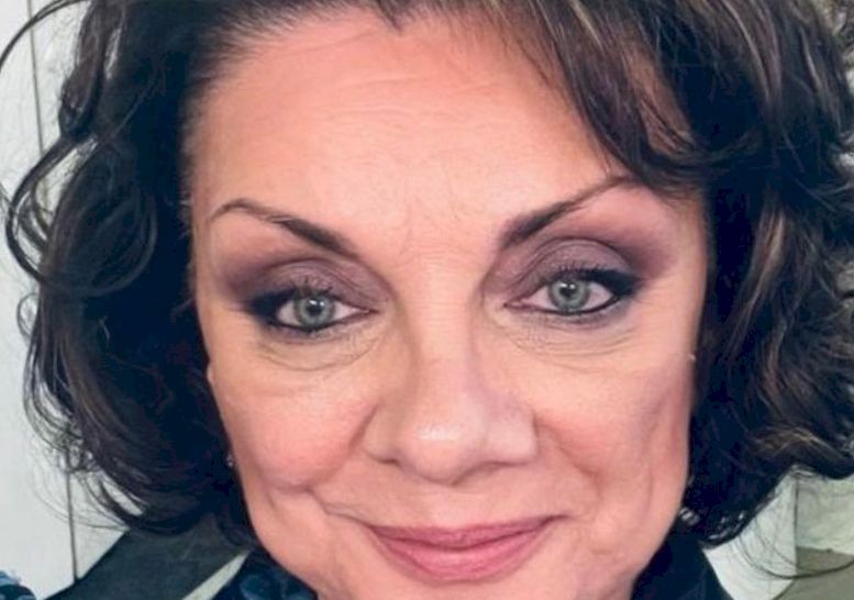 Stiri Directe - Carmen Tanase, marea actrita a Romaniei, a dat cartile ...