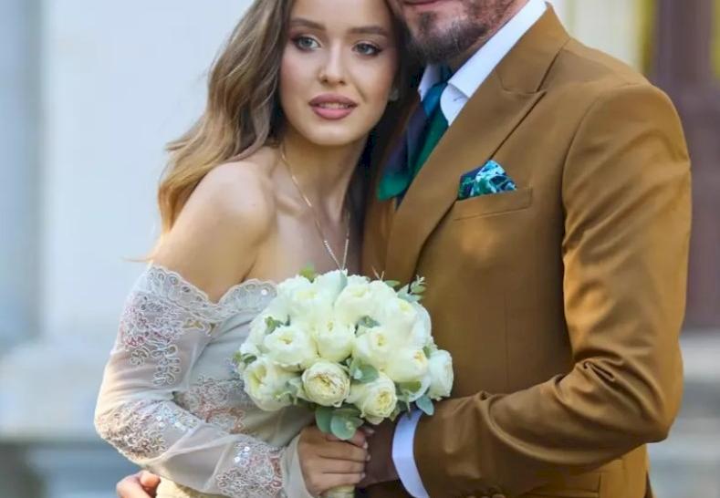 Stiri Directe - Nuntă în showbiz! Fiica Ralucăi Moianu, Mara, s-a ...